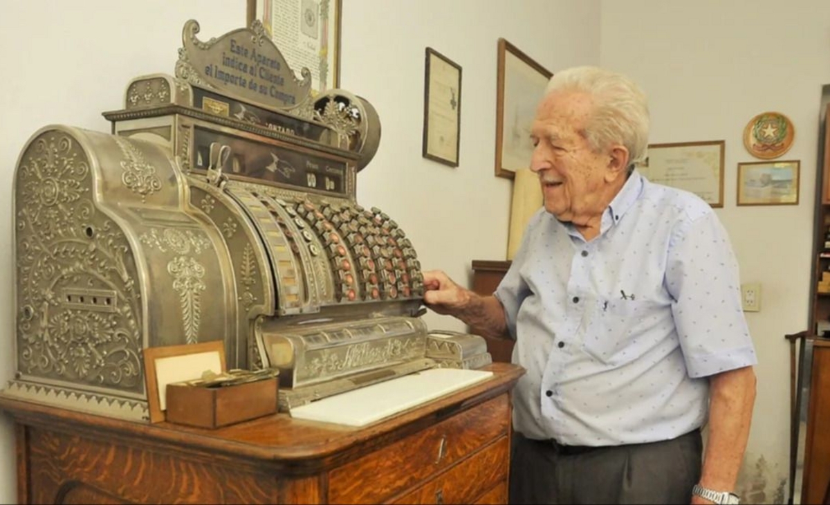Doménico Molinari celebra sus 100 años de vida