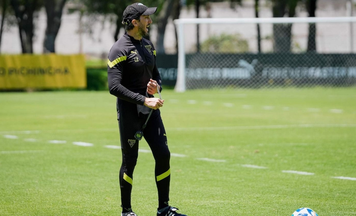 Luis Zubeldía en el radar de Boca