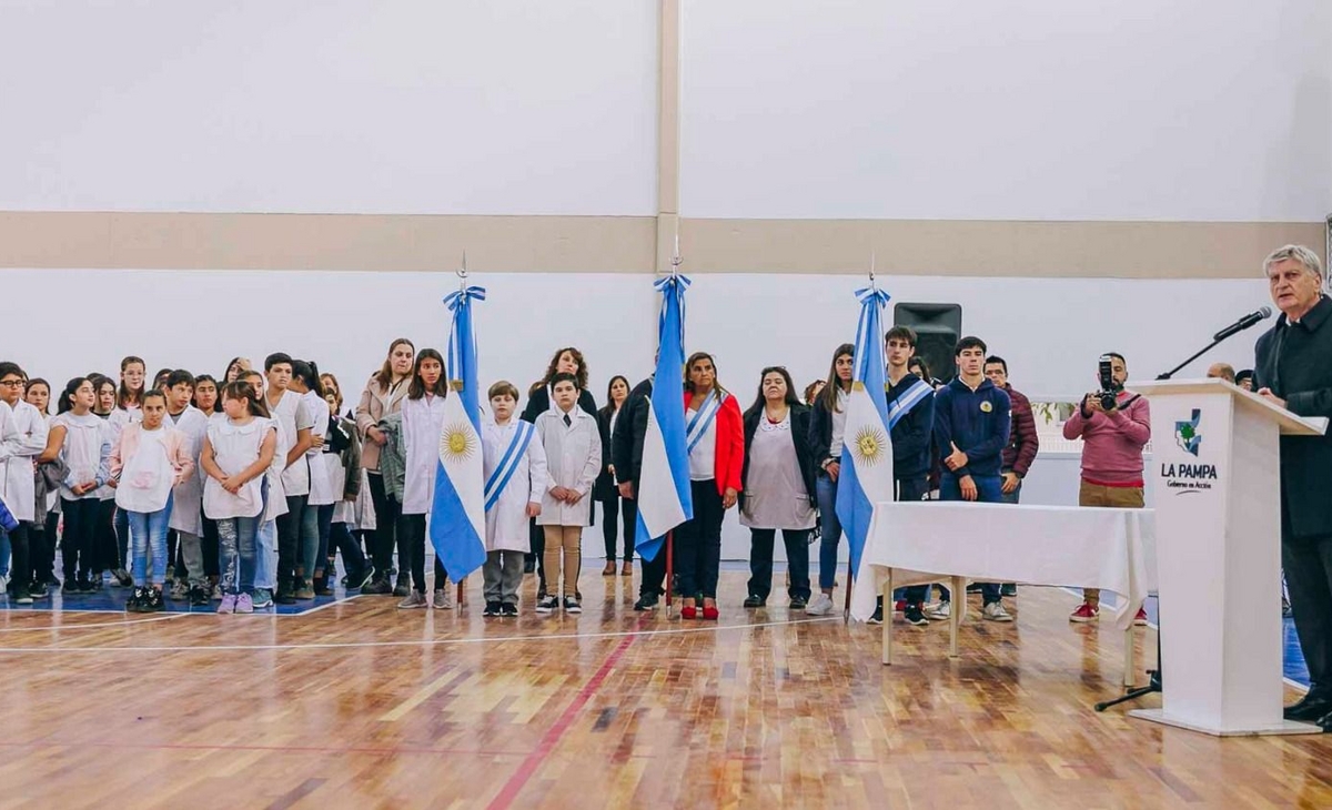 "El principal legado es una sociedad cada vez más educada"