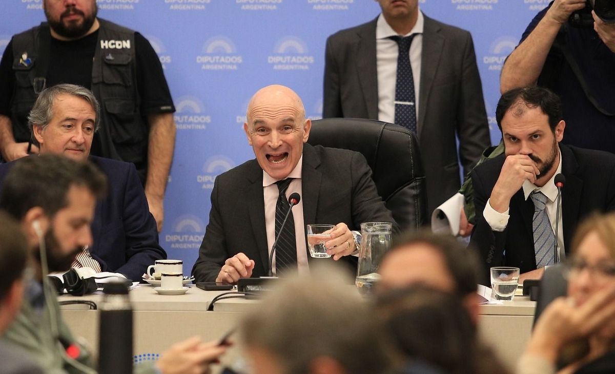 El Oficialismo Consiguió Dictamen De Mayoría Del Proyecto De Ley Bases 5064