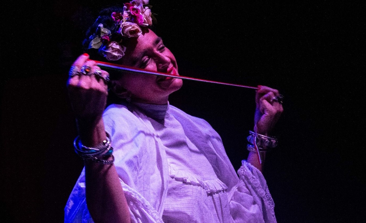 Laura Azcurra llega a Santa Rosa para presentar "Frida, ¡Viva la Vida!"