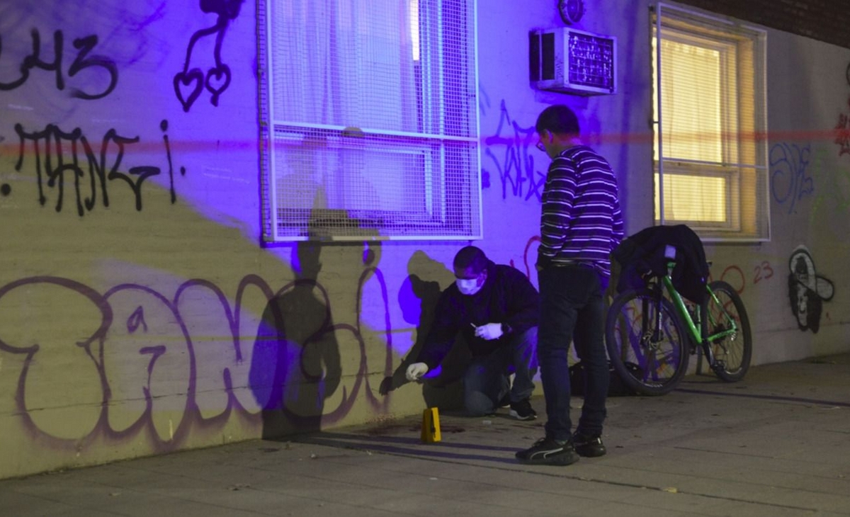 Apuñalaron a un joven cuando salía del colegio