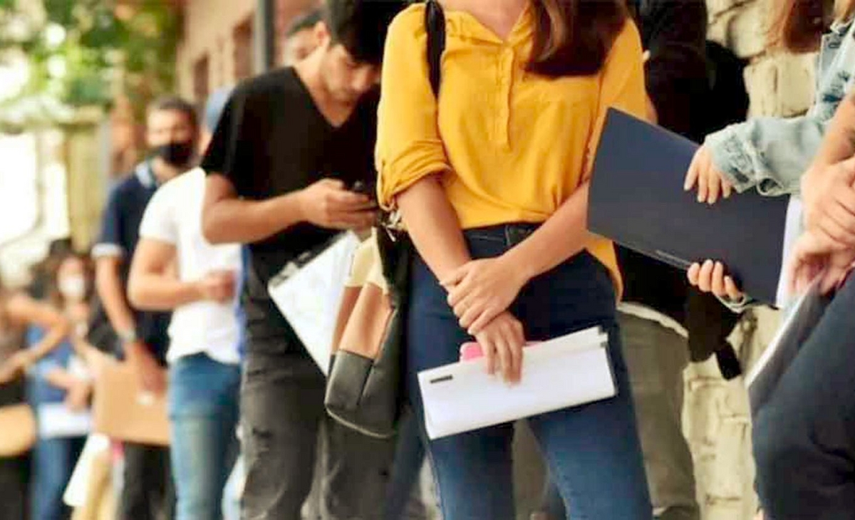 Cae la desocupación, pero más personas necesitan otro trabajo