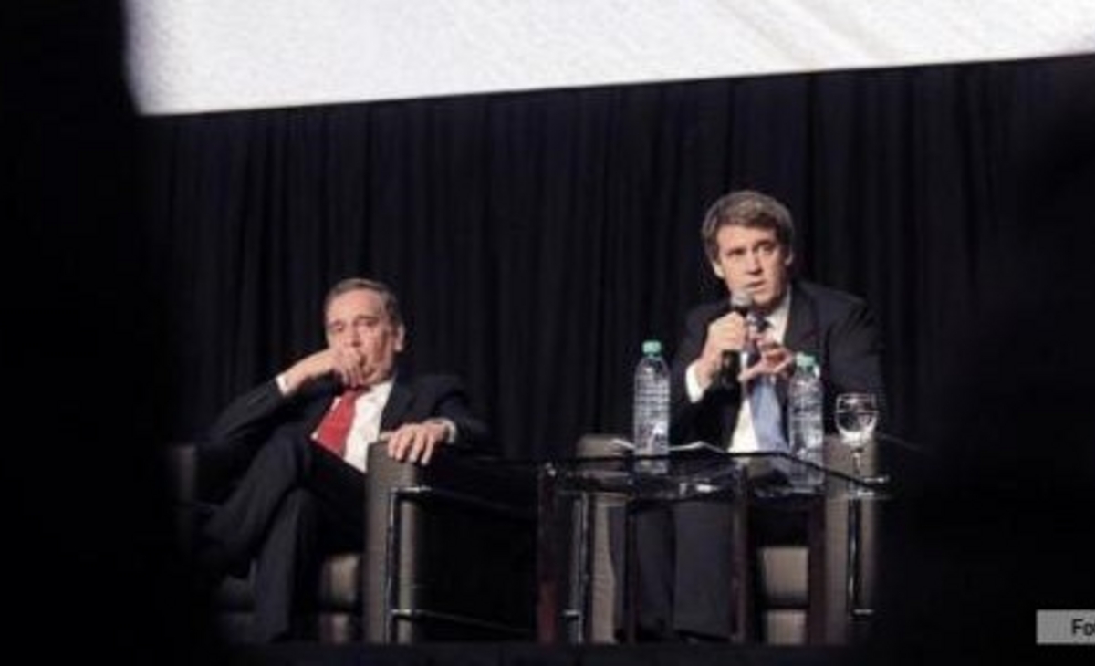 Prat Gay dijo que "hay signos de recuperación" en la economía