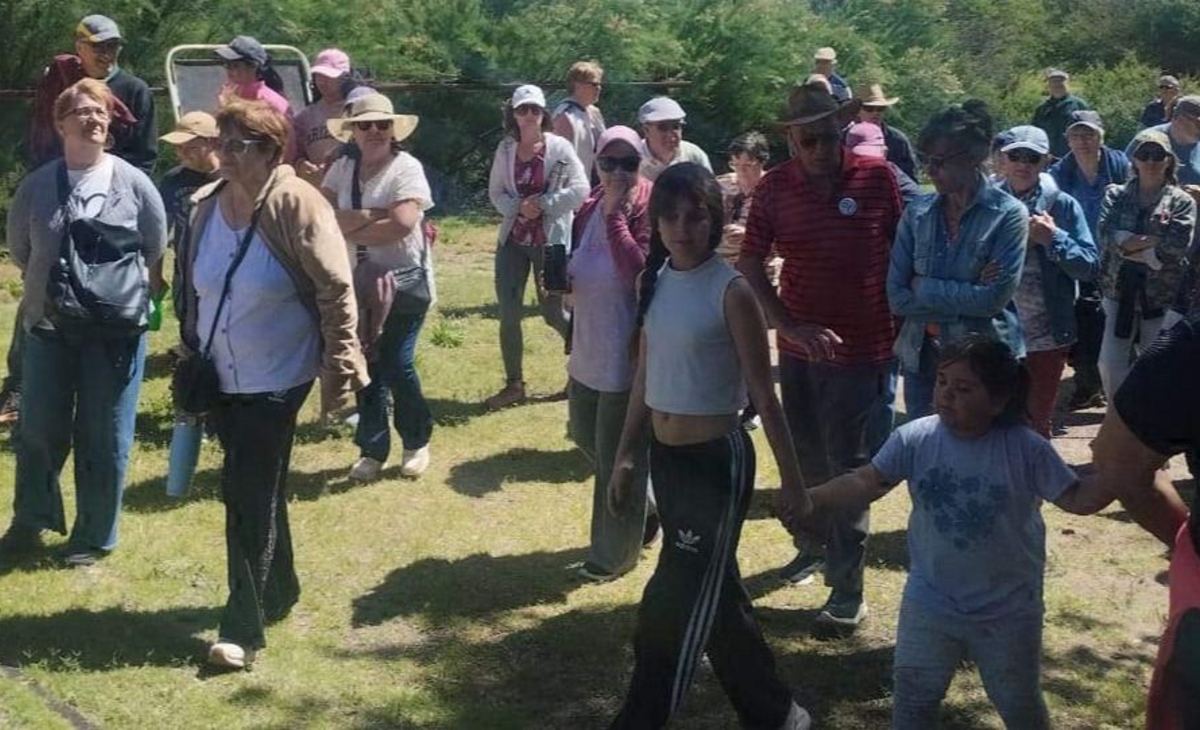 Hucal tuvo su exitosa peña y una recorrida “por la emoción”